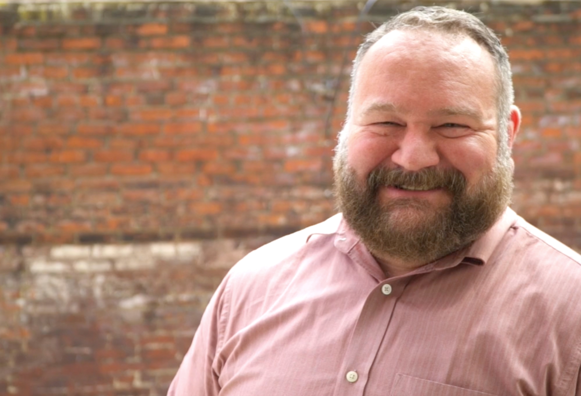 Get more views using custom thumbnails - Veritas Media